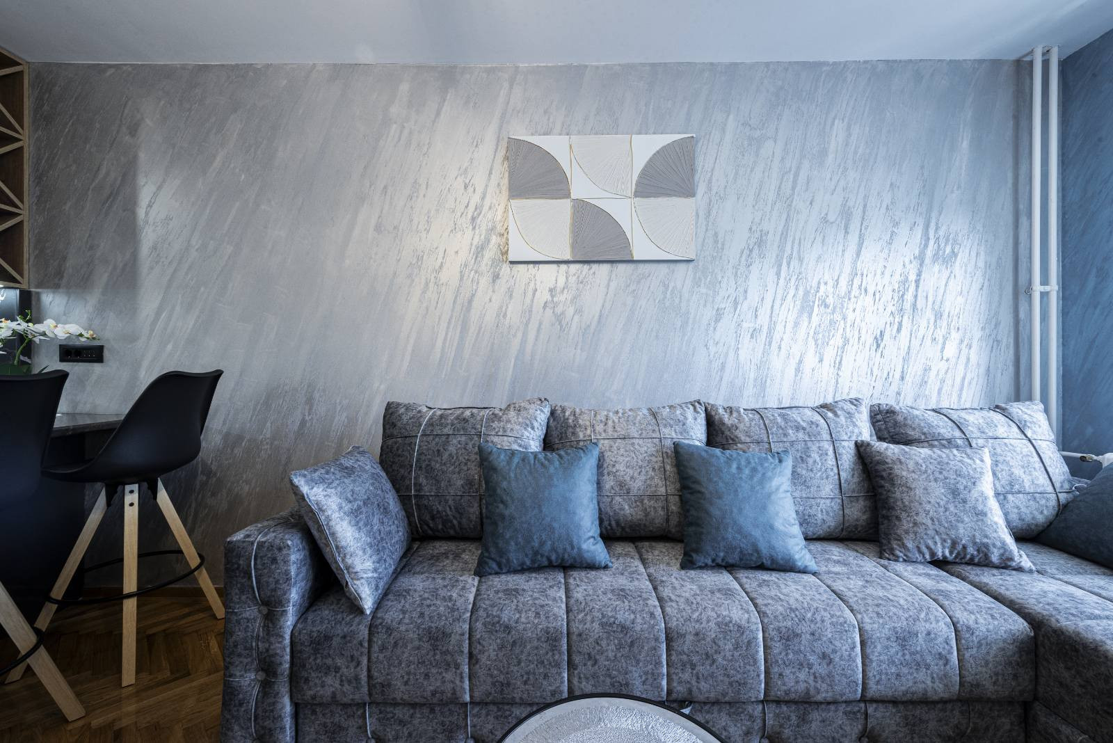 Modern N Place Apartment in Belgrade with Parking