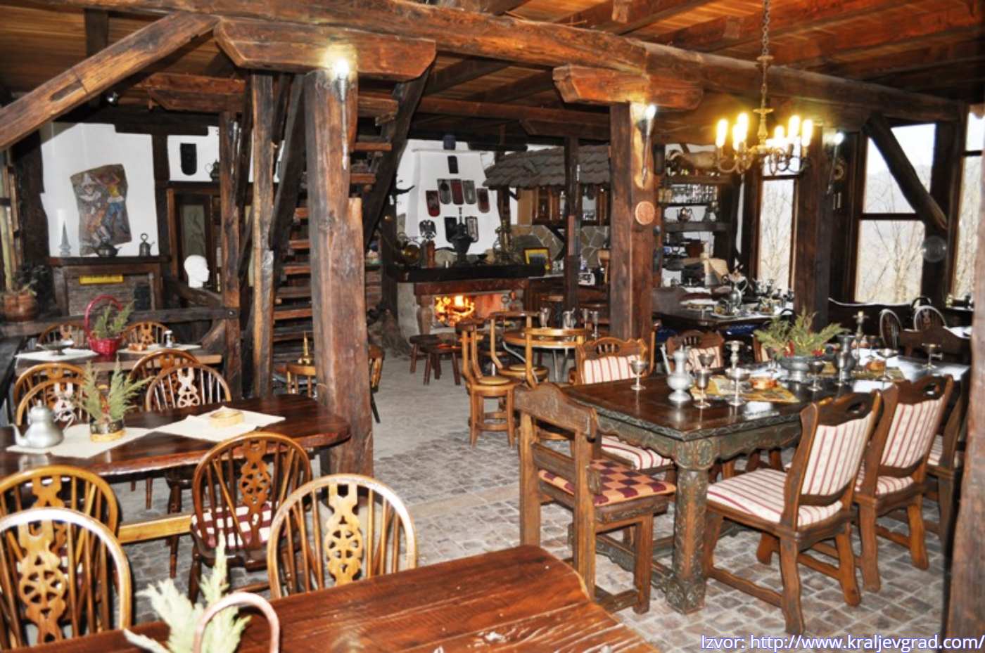 Krstovgrad - Svojevrsna Izložba Srednjovekovne Istorije