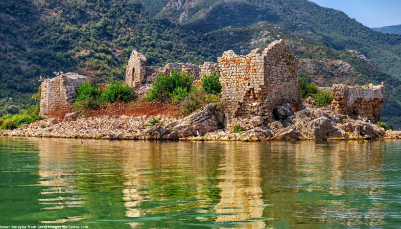 Tvrđava Grmožur-Divan Pogled na Skadarsko Jezero