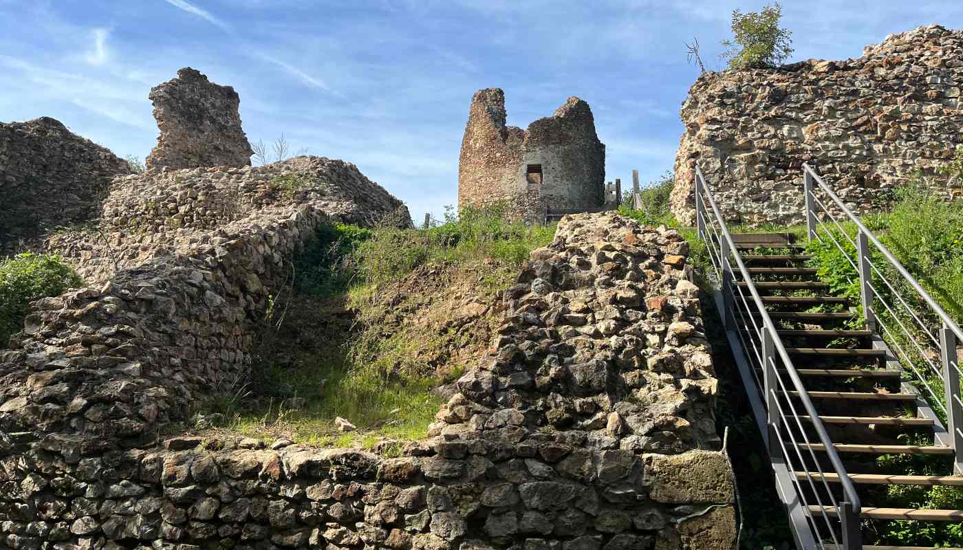 Vrdnička kula - Stub Sećanja na Prošlost